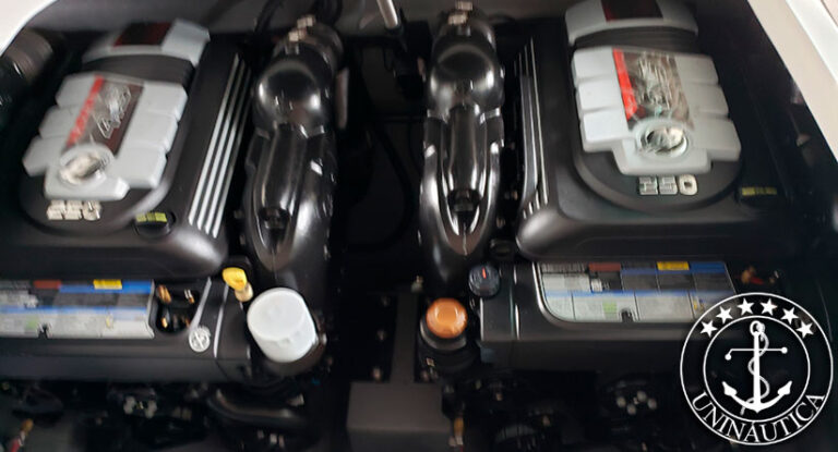 Phantom 303 Schaefer Yachts ano 2020 - Lancha a venda - Unináutica