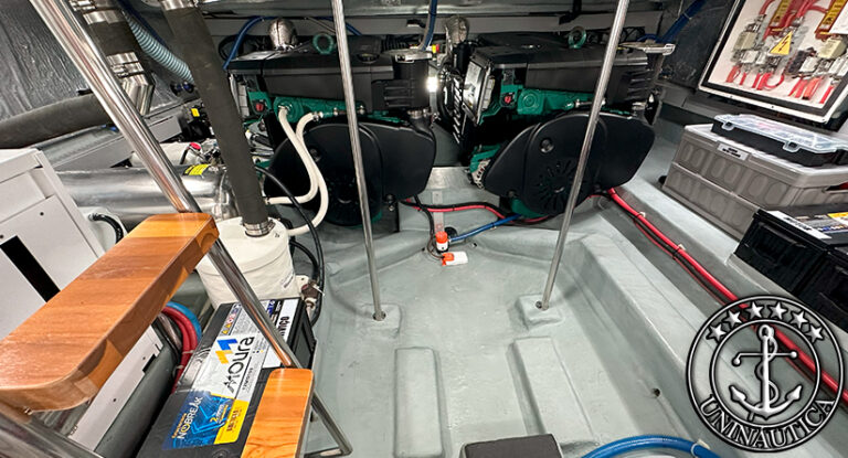 Infinity 370 ano 2021 - Lancha a Venda - Unináutica